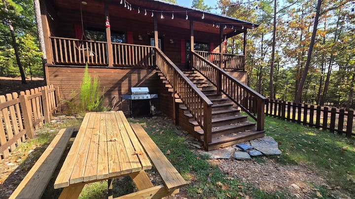 Silvermoon: Birdwatching Deck*fire Pit*fenced Yard - Hochatown, OK