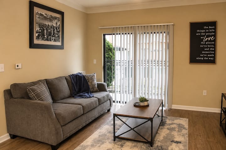 Conveniently Located Comfortable Apartment - Northlake - Charlotte