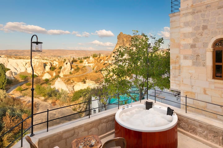 Vespera Cappadocia | Entire Stone Mansion 7br - Cappadocia, Turchia