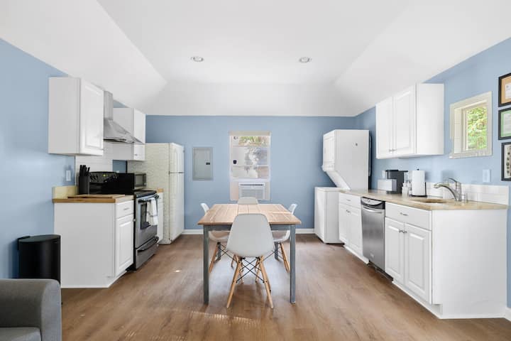 Parkside Adu Retreat | 9 Mins To Historic Downtown - Charleston, SC