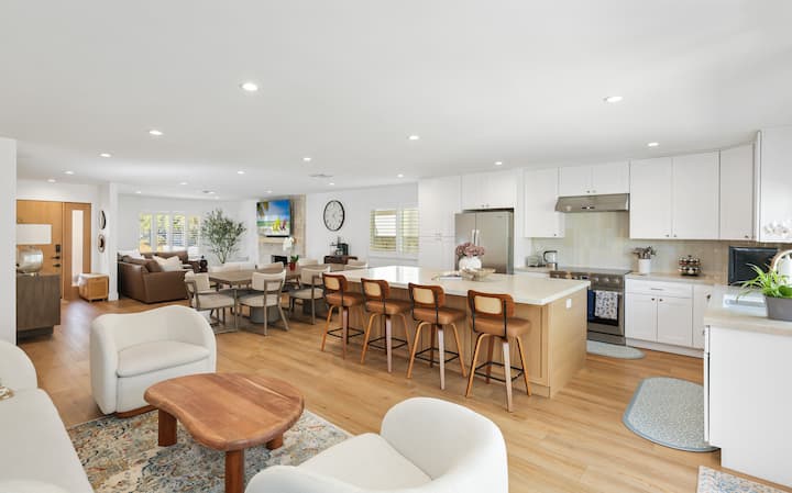 Seal Beach 4br Gem Near Pickeball Court - Cypress, CA