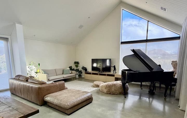 Hikuwai Home - Wanaka