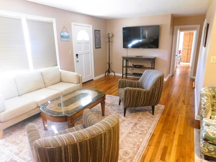Entire Home Near Fsu | Doak Campbell Stadium - タラハシー, FL