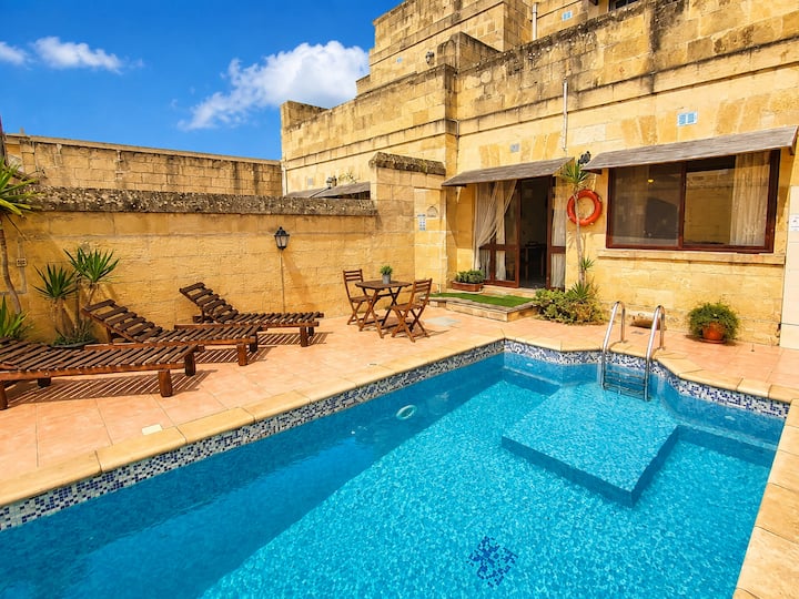 2 Connected Farmhouses With 2 Private Pools - Malte