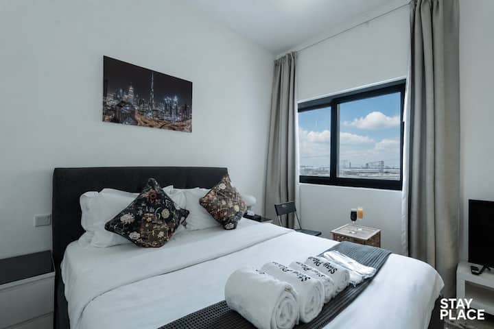 Deluxe Studio - 5 Min Walk 2 Metro & Festival Mall - Dubai