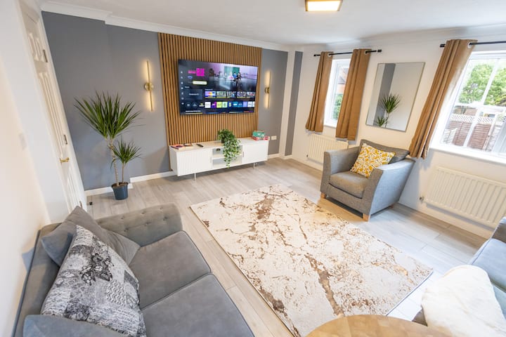 Cherry Tree House | 4 Bedrooms, Garden & Parking - Banbury
