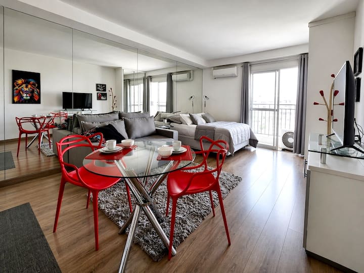 Studio Moderno • Garagem Gratuita • Ar • Varanda - Curitiba