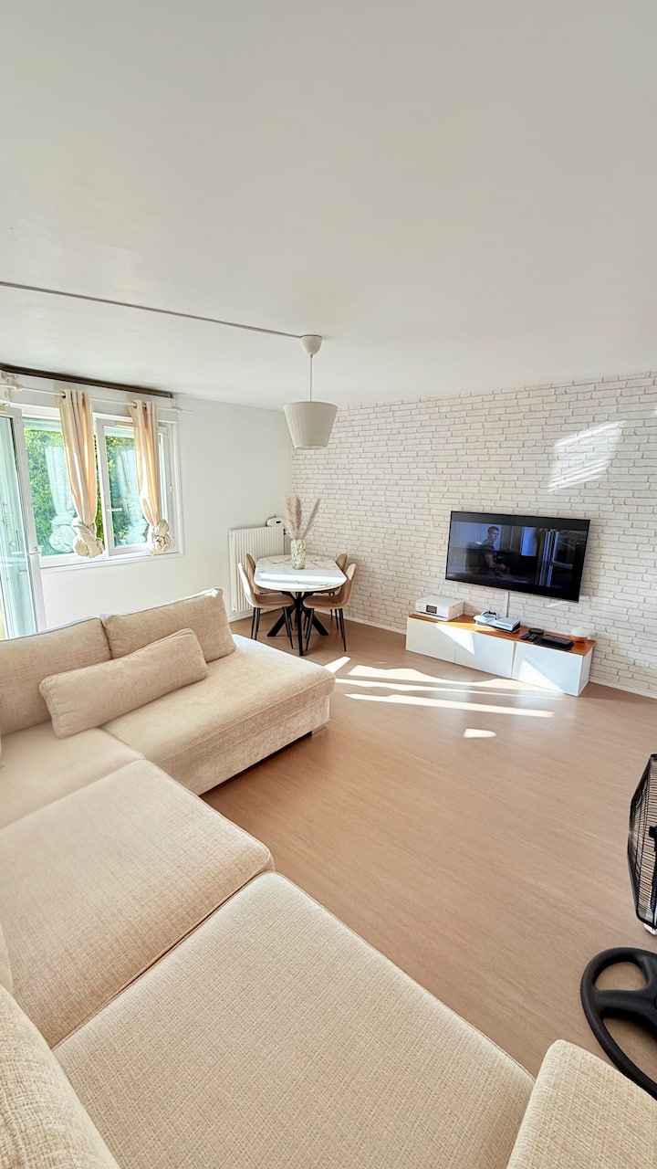 Appartement Vu Sur Lac Avec Balcon & Ps5 - Créteil