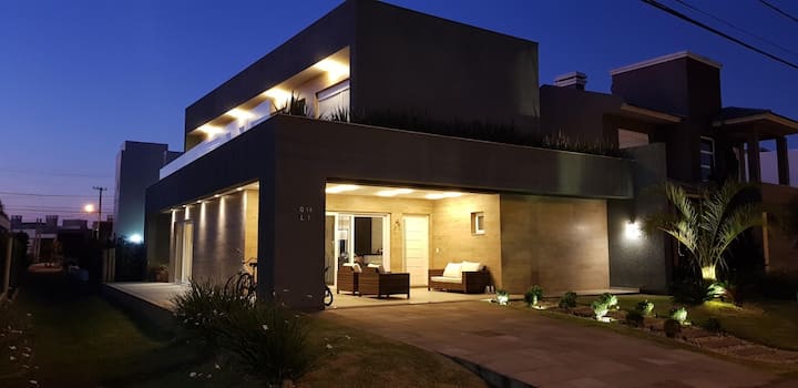 Casa De Praia Com 4 Suítes Em Condomínio Fechado - Xangri-Lá