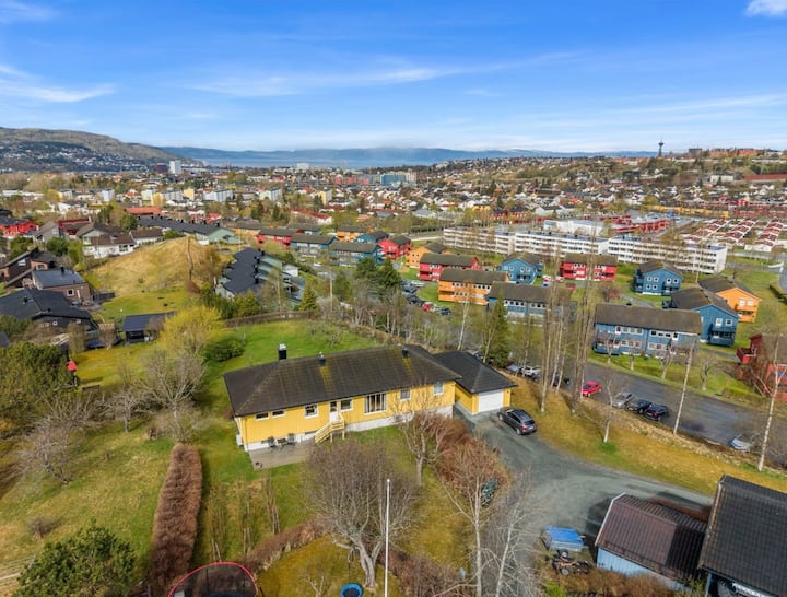 Leilighet Med Flott Beliggenhet Nært Busstopp - Trondheim