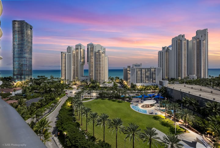 Oceanview 1br Condo | Pool/tennis/beach - Sunny Isles Beach, FL