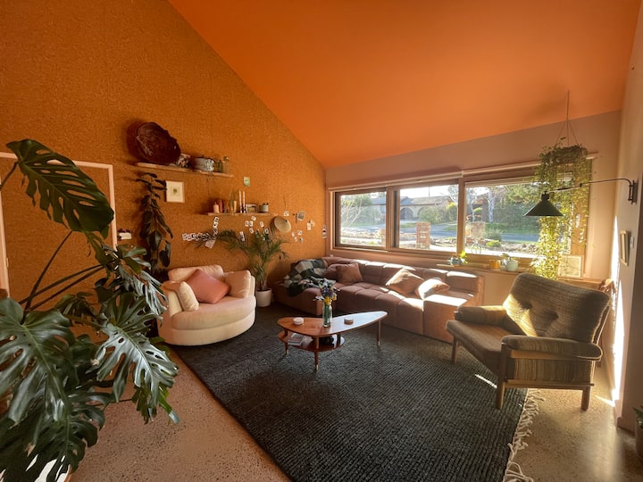 Playful Cosy Home - Canberra
