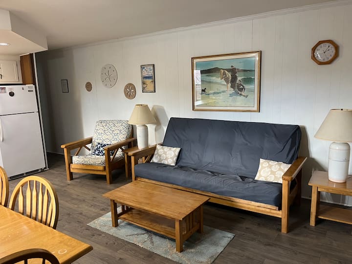 Cozy Beachside Condo Just Steps Away From The Sand - Fenwick Island, DE