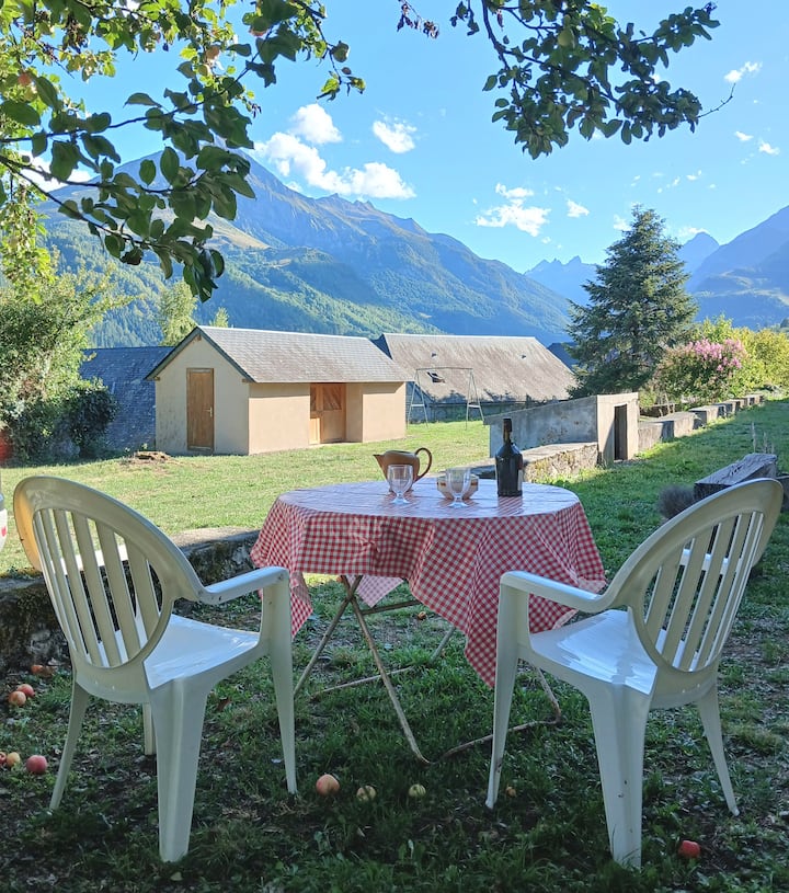 Une Parenthèse De Calme Au Coeur Des Pyrénées - Arrens-Marsous