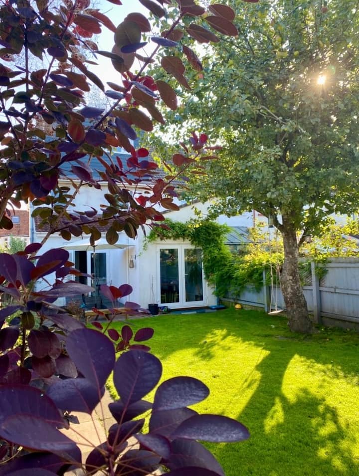 Large Family Home - Easy Access To Central Cardiff - Cardiff