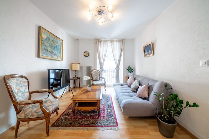 Deluxe 2br Suite With Balcony Views - Montreux