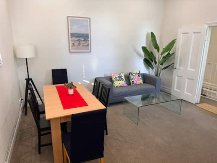 Entire 2br Henley Beach Retreat  Steps To Beach - Port Adelaide