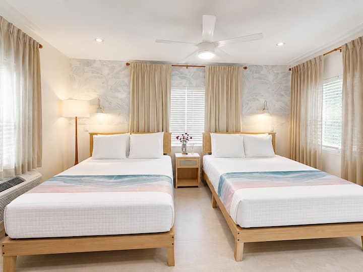 Stylish & Serene 2queen Studio Steps From Ocean - Pompano Beach, FL