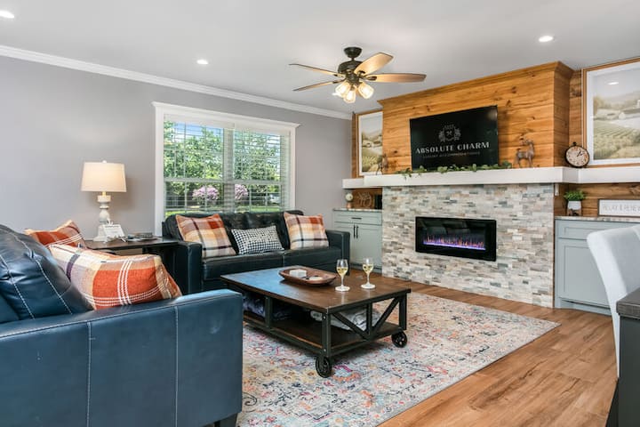 2/1 Pet Friendly, Hot Tub, Game Room + More - Fredericksburg, TX