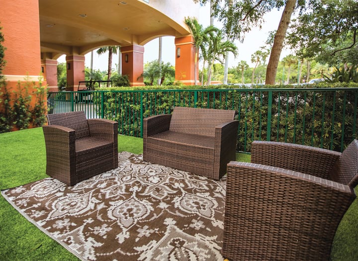 Palm-aire Studio · Pompano Beach Suite - Pompano Beach, FL