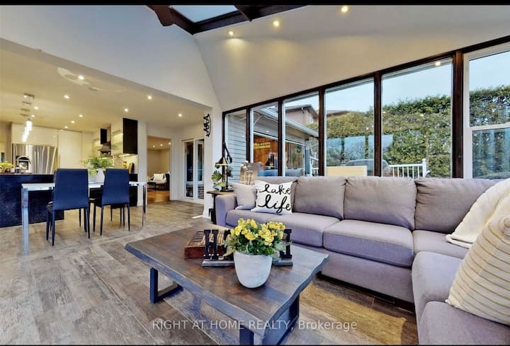 Luxury 5br Home | 4 Baths | Modern & Spacious - Vaughan