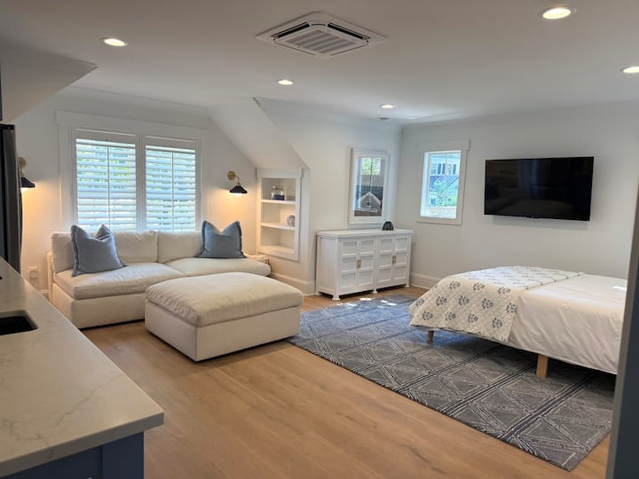Charming Davidson Studio Near College - Davidson, NC