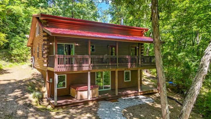 Red Pine/hot Tub, Pool Table, Wi-fi Near The Caves - Logan, OH