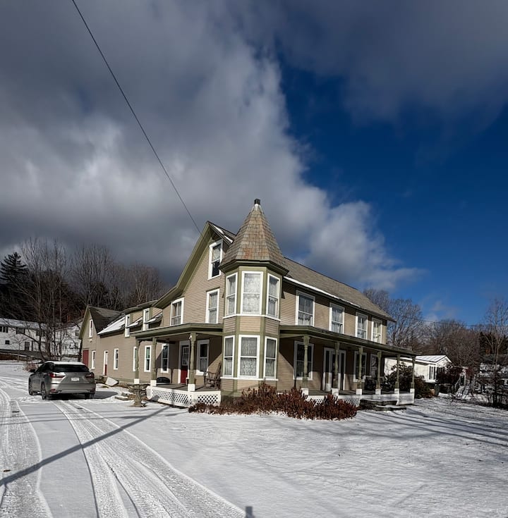 Huge Okemo Retreat With Family And Game Room-sauna - Ludlow, VT