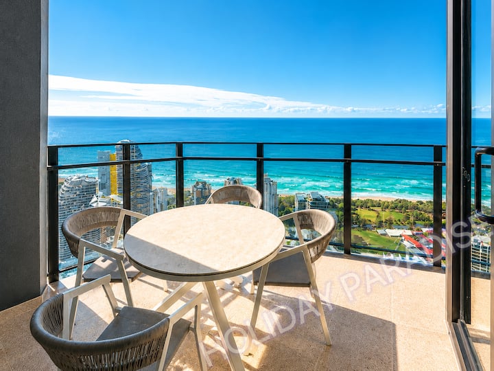 L65 Top Floor Penthouse Casino T2 - Broadbeach