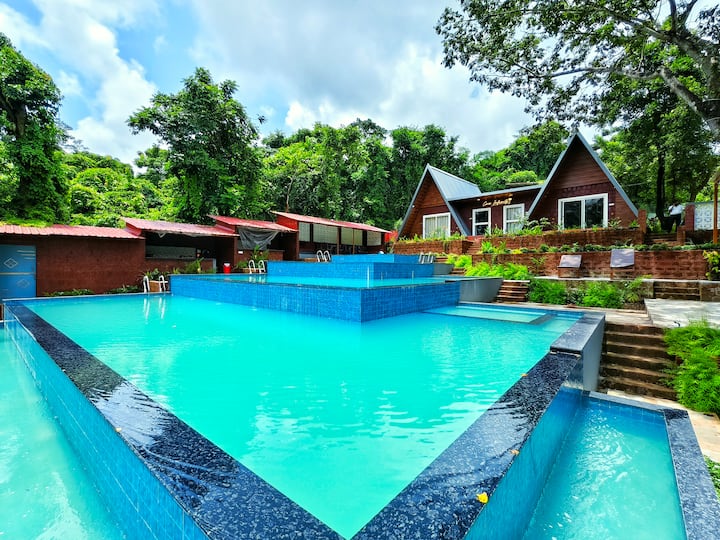 Coco Infinity | Infinity Pools + 4 Bedroom Cottage - Goa