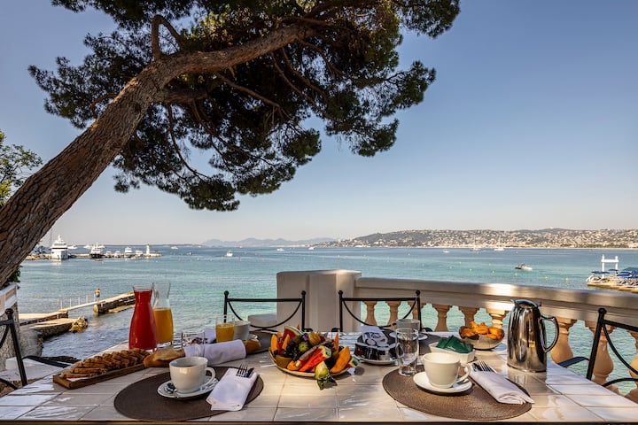 Villa Sud, Luxury Sea-view Villa On Cap Dantibes - Antibes