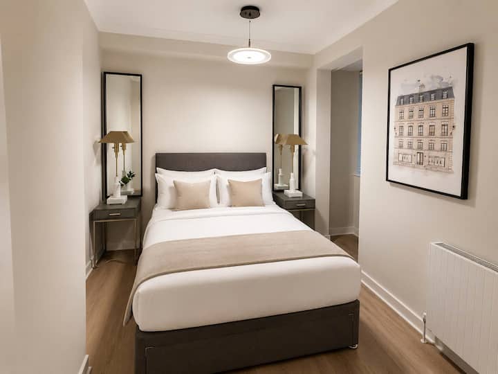 Covent Garden 3br With Ac - London, UK