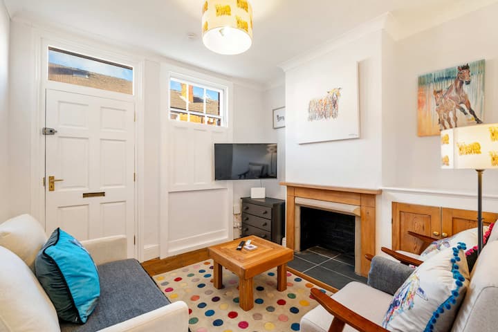 Cosy Uphill Home | Minutes From The Cathedral - 林肯
