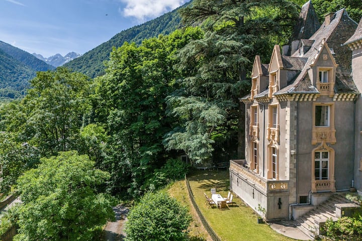 Chateau Des Pyrenees - Bagnères-de-Luchon
