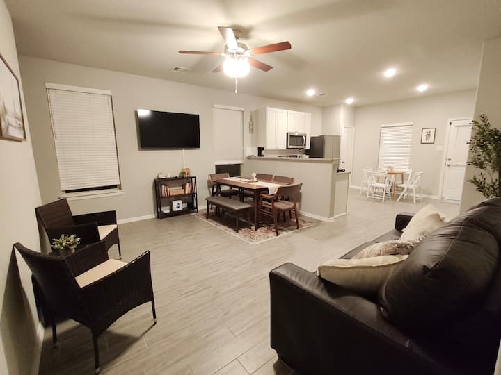 Spacious 3br Family Home | Tomball & The Woodlands - The Woodlands, TX