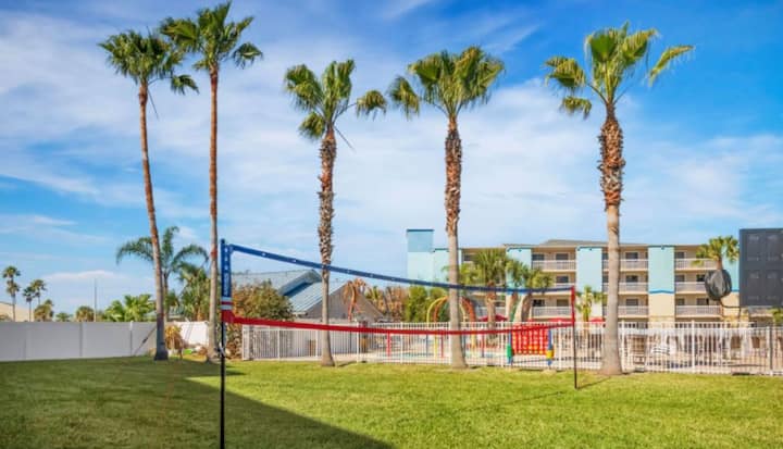 2 Queens Standard | Swimming Pool & Free Breakfast - Orlando
