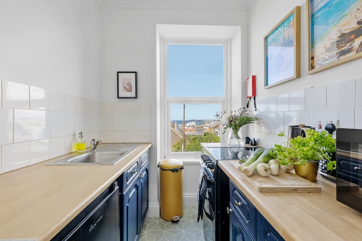 Newquay Apartment | Lovely Sea Views | Nr Beaches - Pentire