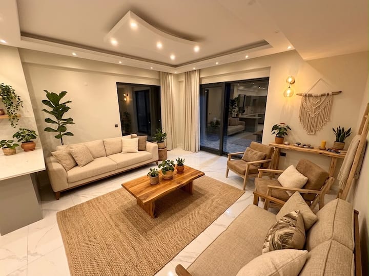 Panoramik Deniz Manzaralı Lüks 5+1 Villa - Armutlu