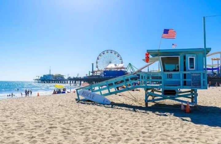 Lovely 2br/2ba Apartment Near Santa Monica Beach - Venice Beach, CA
