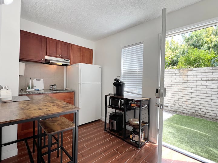 Cute Unit Private Yard Near Hwy Bart Mall - 15412a - San Leandro, CA