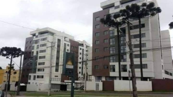 Charmoso Apartamento Em Frente Ao Jardim Botânico. - Curitiba