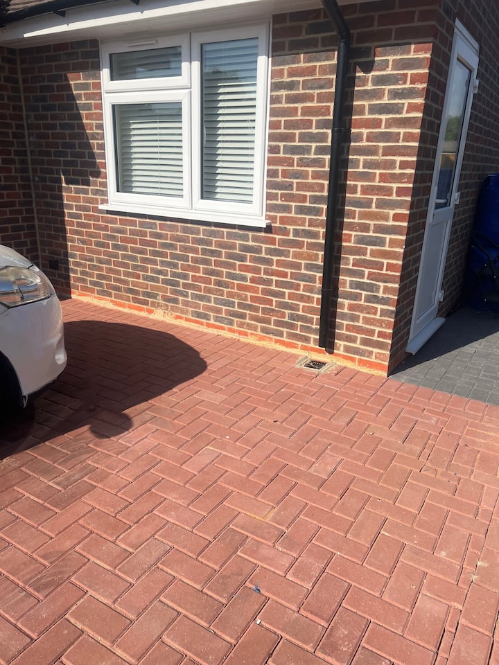 Cosy Studio Near Heathrow Airport/ Free Parking - London Heathrow Airport (LHR)