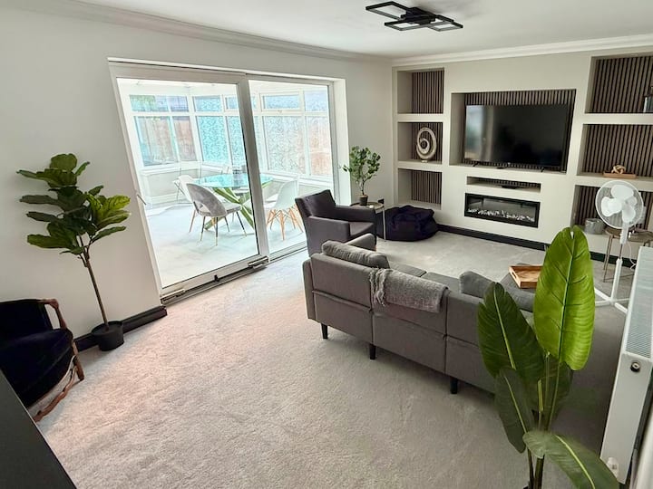 Modern, Clean 3 Bedroom House Portchester - Portsmouth