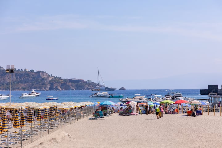 Casa Vacanze Fronte Mare Schiso' - Taormine
