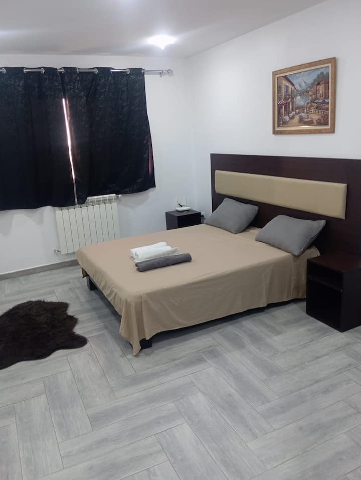 Appartement Moderne 1er éTage Jusquà 11 Lits - Tlemcen