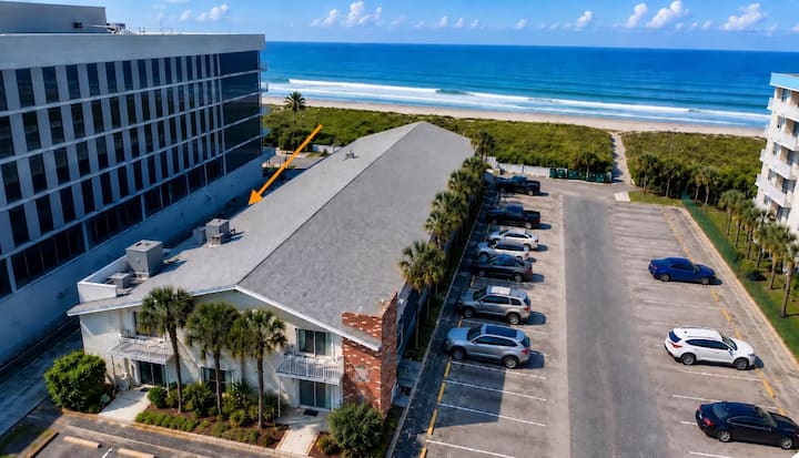 Classic Coastal Condo | Steps To Cocoa Beach - Cocoa Beach, FL