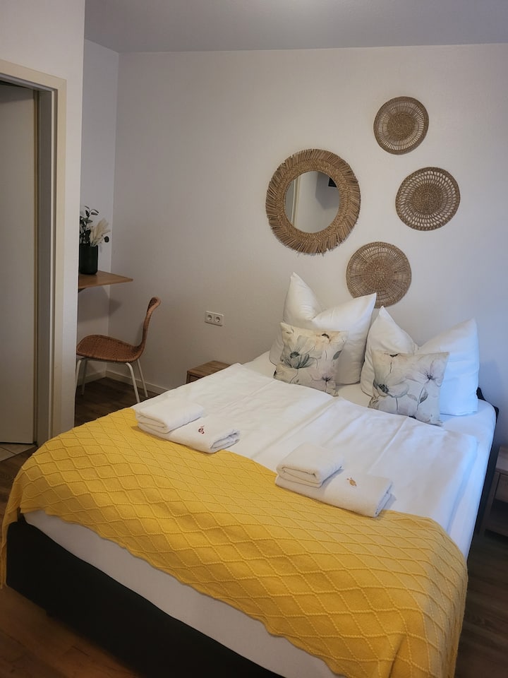 Kleines Doppelzimmer Im Ruhigen Stadtteil "Berg" - Stuttgart