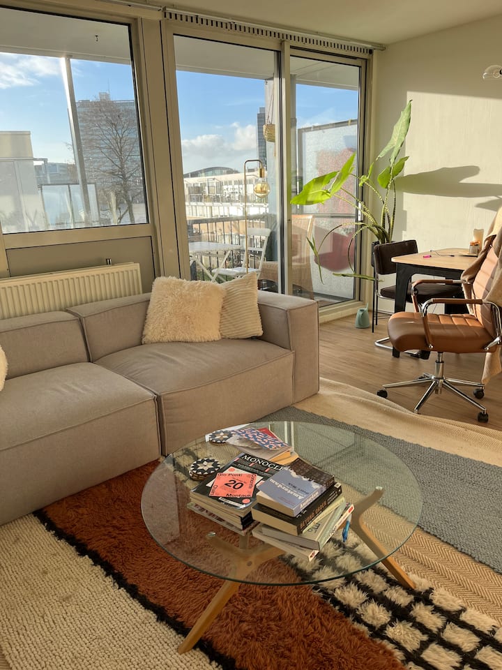 Bright 1-bedroom Apartment Near Amsterdam Central - Amsterdam