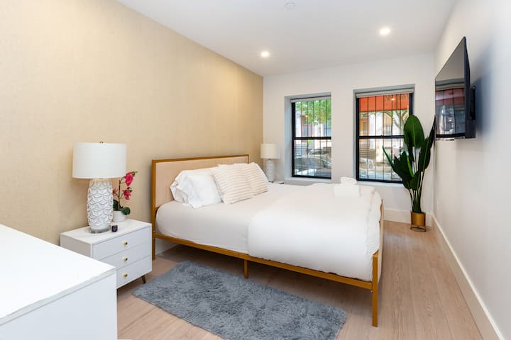 Luxury Harlem Townhouse | 10br | Sleeps 20 - Englewood, NJ