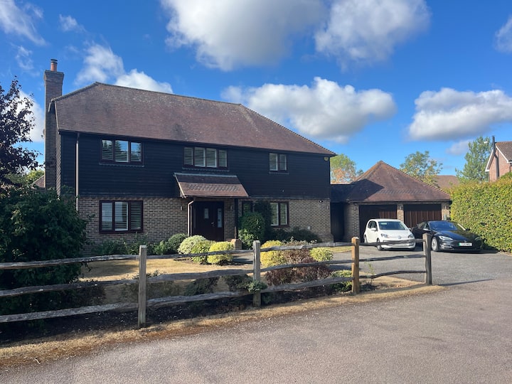 4 Bed Stylish Home In West Sussex - Knepp Castle Estate